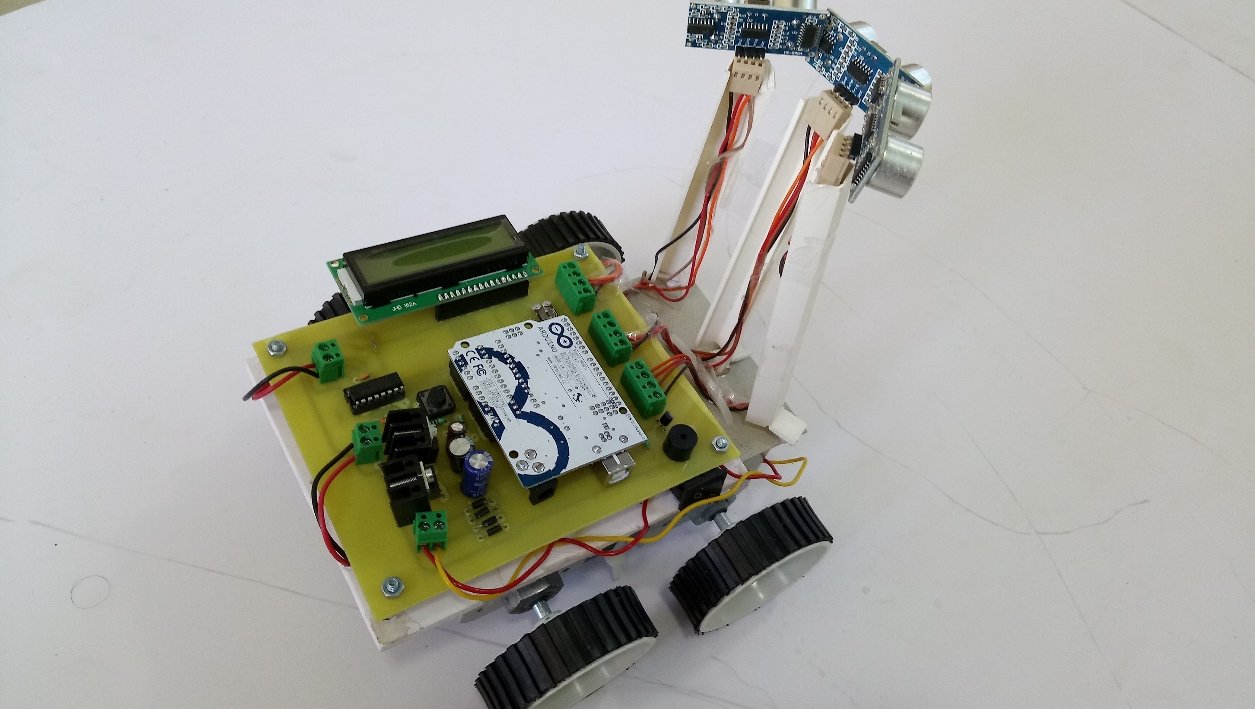 MAN FOLLOWING ROBOT - Electrosal