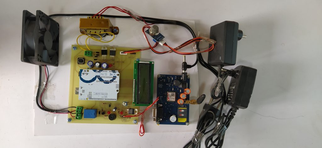 LPG leakage indication over GSM using Arduino - Electrosal