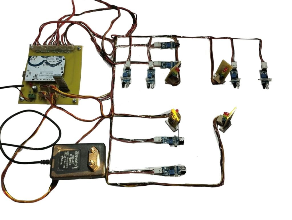 DENSITY BASED AND EMERGENCY PRIORITISED TRAFFIC LIGHT CONTROL - Electrosal