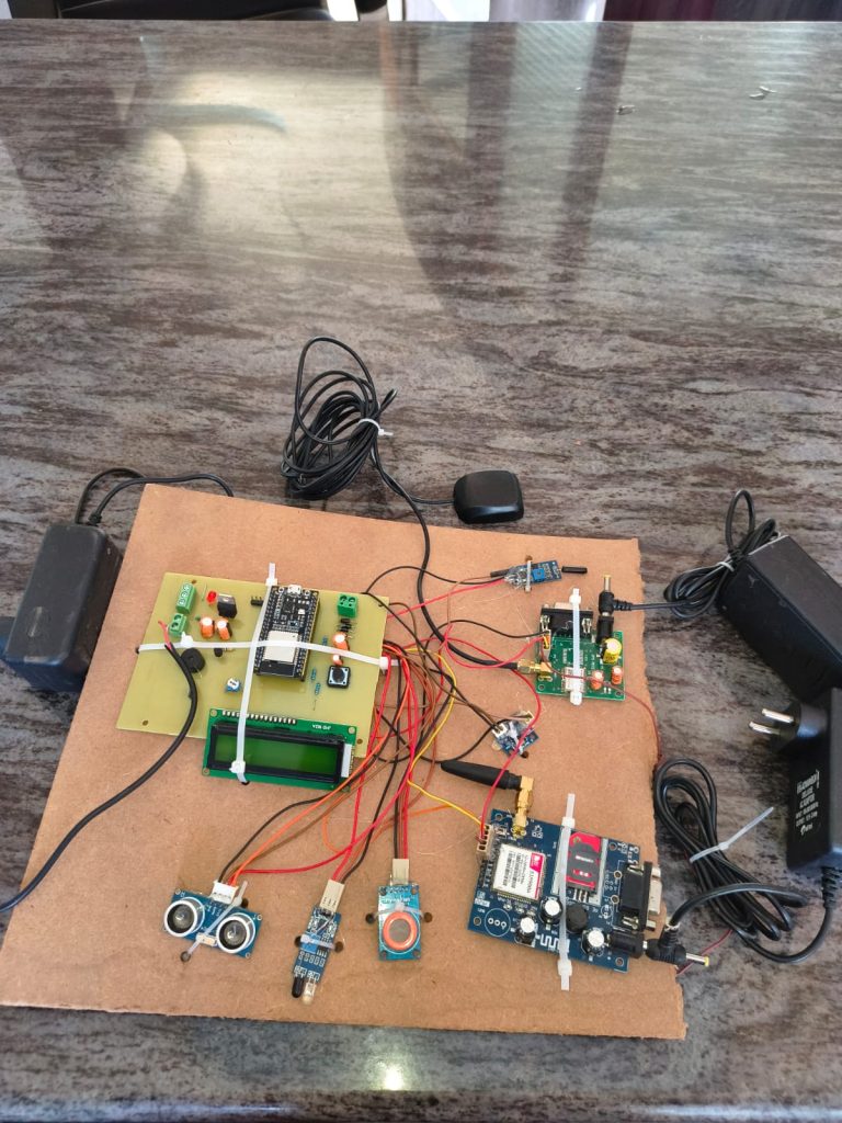 SMART HELMET USING ESP32...... - Electrosal